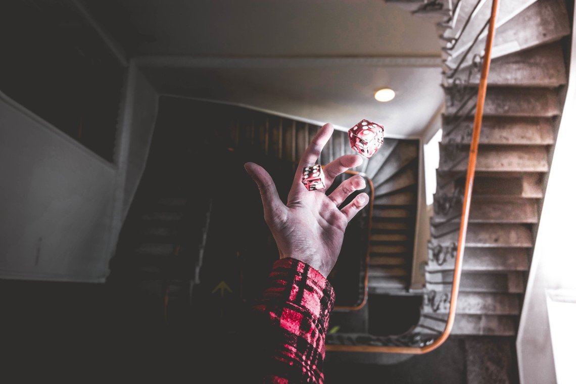 Songwriting Exercise: Roll a Dice to Find Your Chords – Write the Next Song